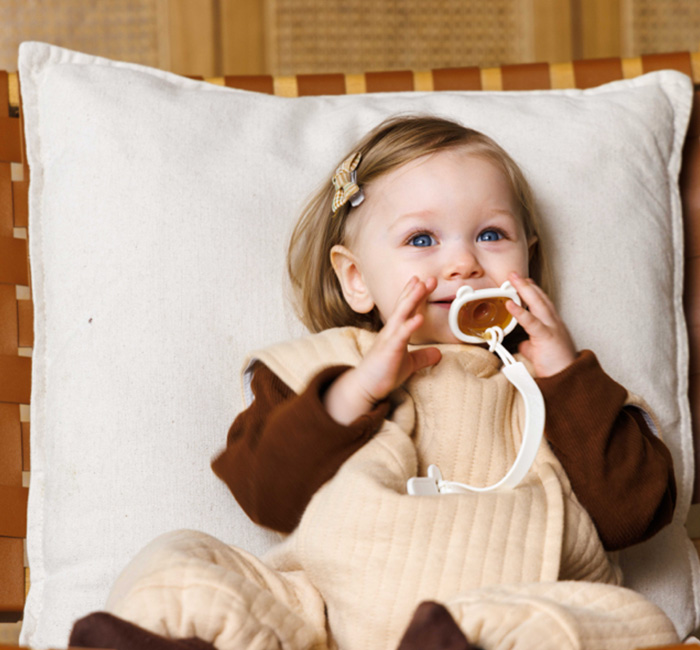 How to properly use a pacifier for a baby?